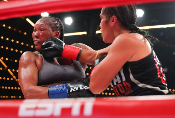 Baumgardner Retains Titles and Daniels Scores Stunning KO Upset at ...